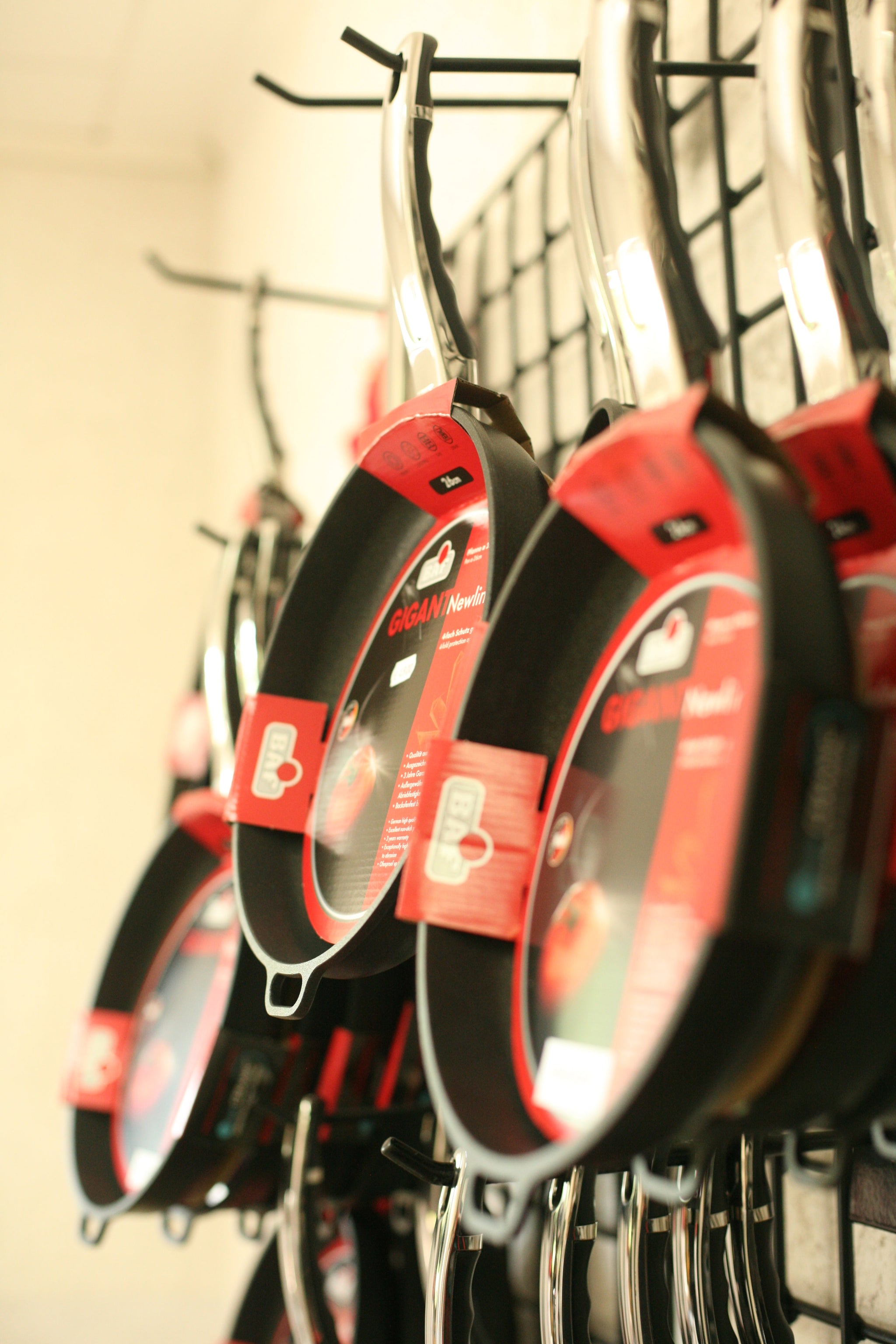 BAF factory outlet: high-quality cookware and more!